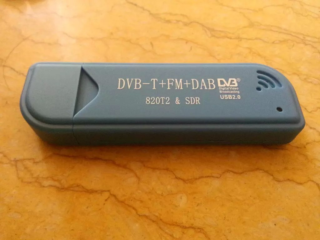 使用 R820T2 电视棒收听 FM 广播 - imlonghao